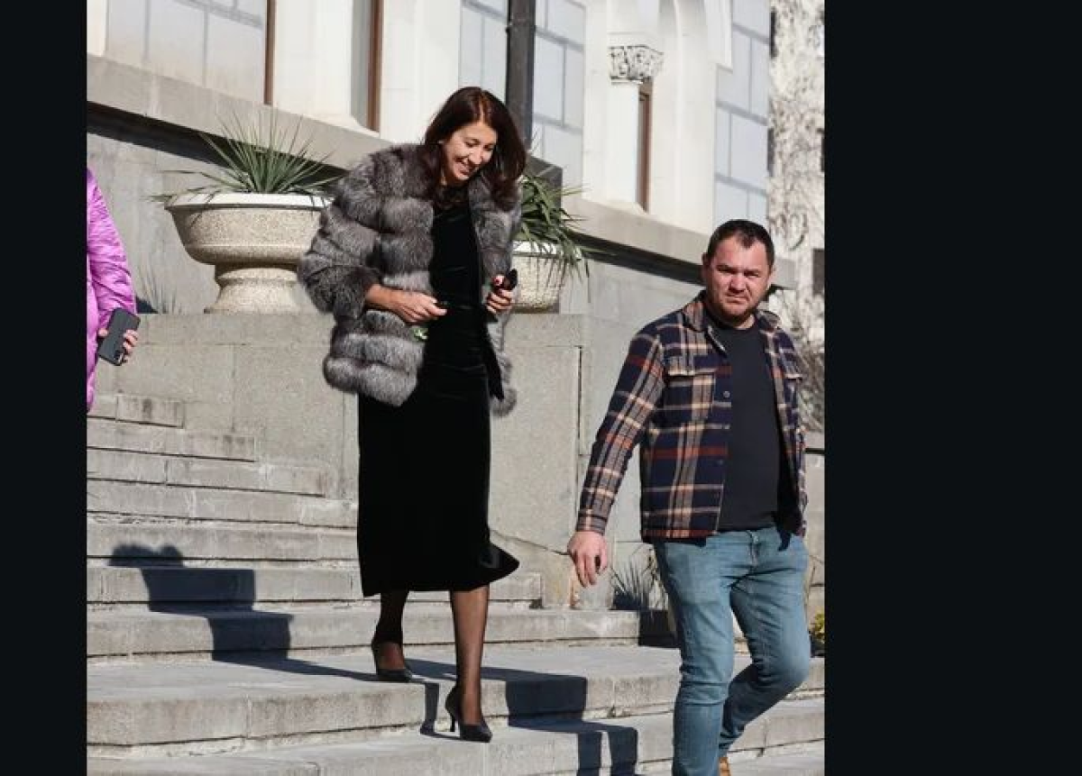 Fotbalistul Radu Drăgușin s-a căsătorit cu Ioana Stan, fiica fostului viceprimar al Constanței ...