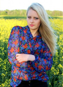 Alexandra Ionescu - 23 ani | replicaonline.ro