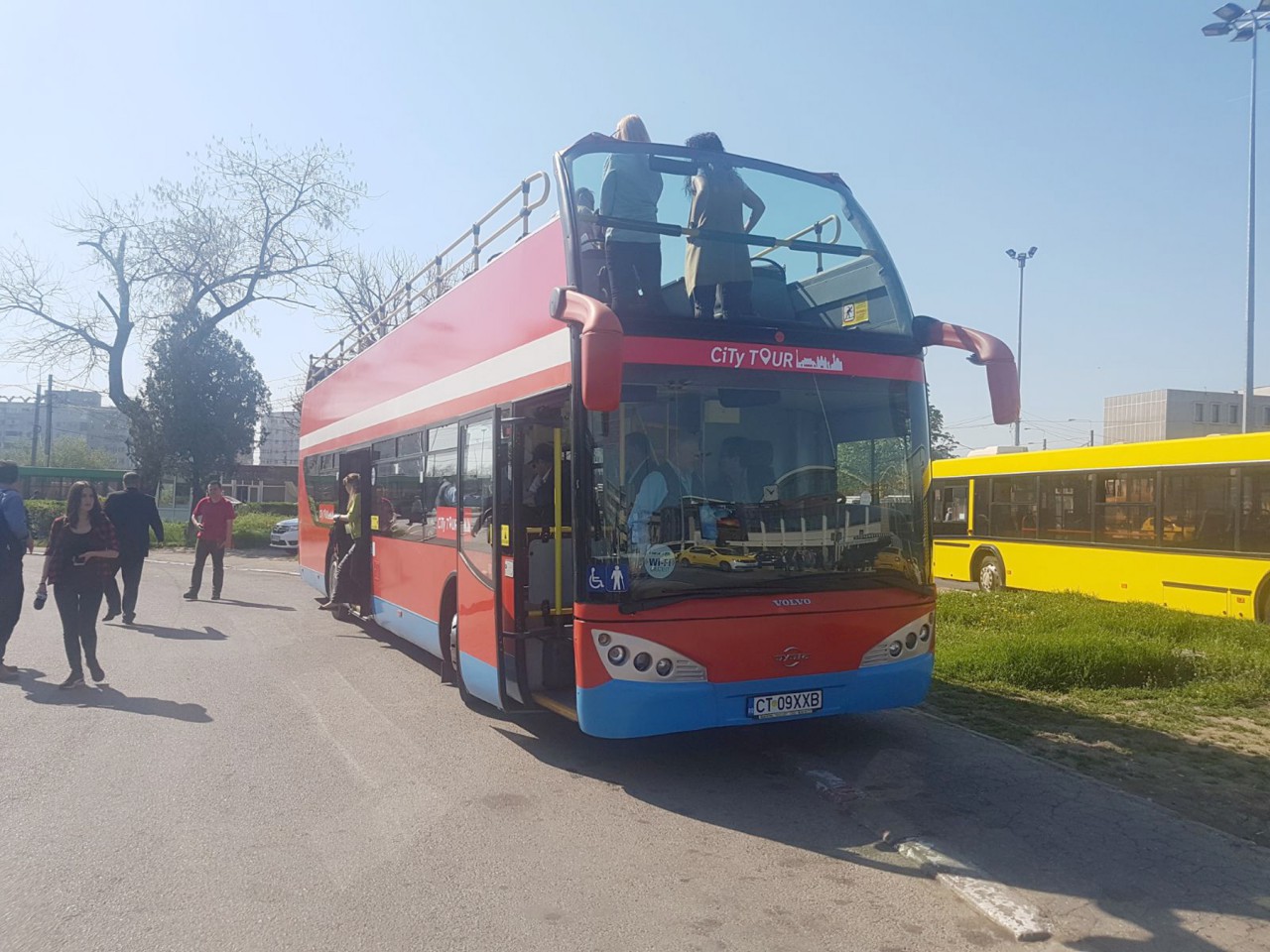 GALERIE FOTO. City Tour: autobuzele etajate circulă în Constanţa pe o ...