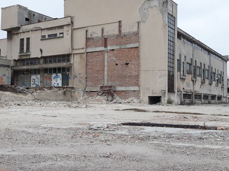 FOSTUL ABATOR DIN CONSTANȚA SE TRANSFORMĂ ÎN MALL? | replicaonline.ro