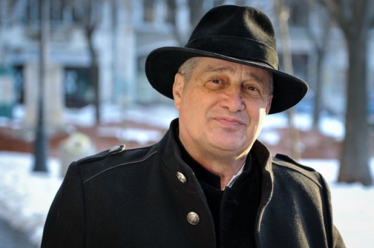 Mircea Dinescu: Dacă Ceaușescu trăia, la anul ieșea președinte cu 90% ...