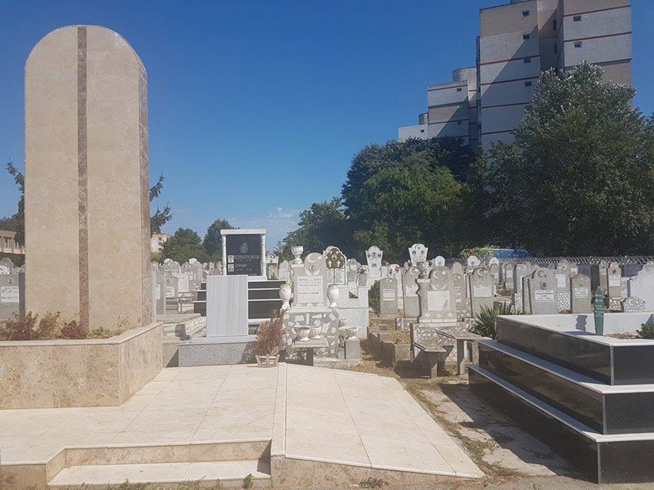 Încep lucrările la noul cimitir musulman din Constanța. Proprietarii ...