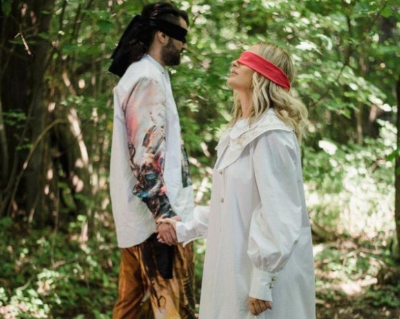 Ascultă noua piesă Smiley și Delia! Din nou împreună, la 15 ani de la ...