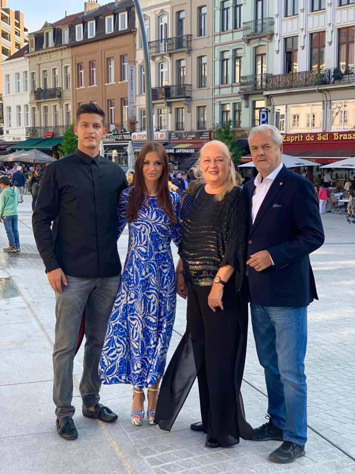 FIUL lui Adrian NĂSTASE ridică un CAMPING pe plaja sălbatică din CORBU ...