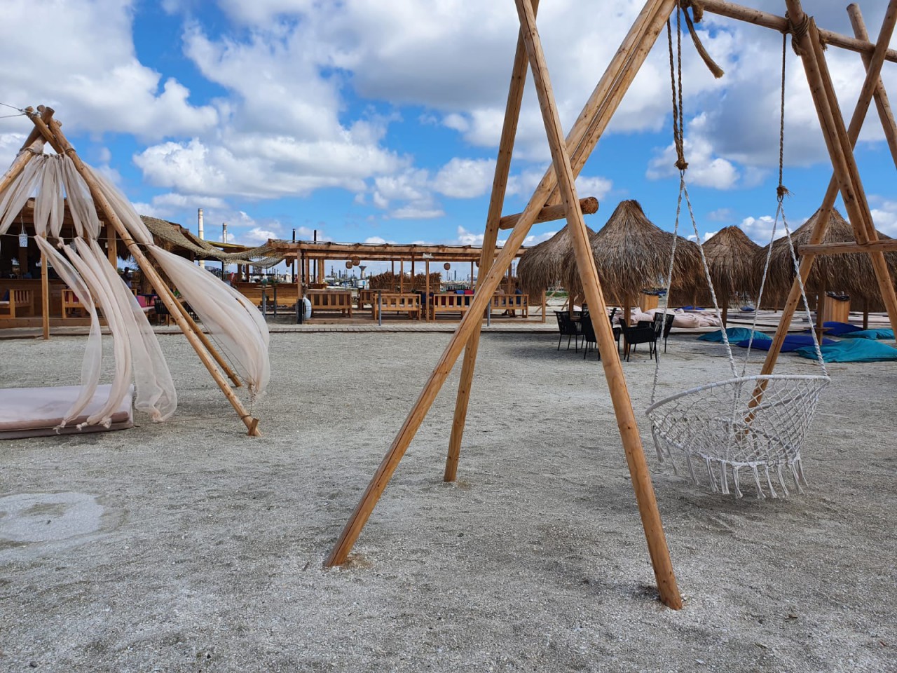 MANARA BEACH, un loc MAGIC pe LITORAL, pe FALEZA NĂVODARI! VIDEO ...