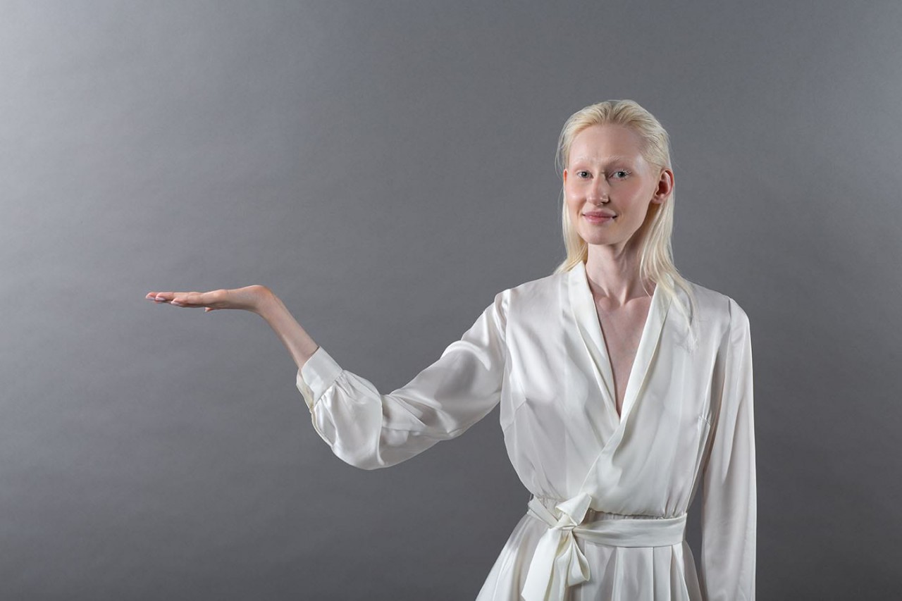 Albinismul: ce este, de ce apare, cum se tratează? | replicaonline.ro