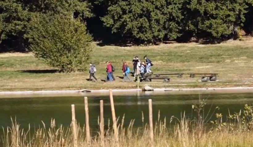 Singurul lac vulcanic din România, Sfânta Ana, este în pericol ...